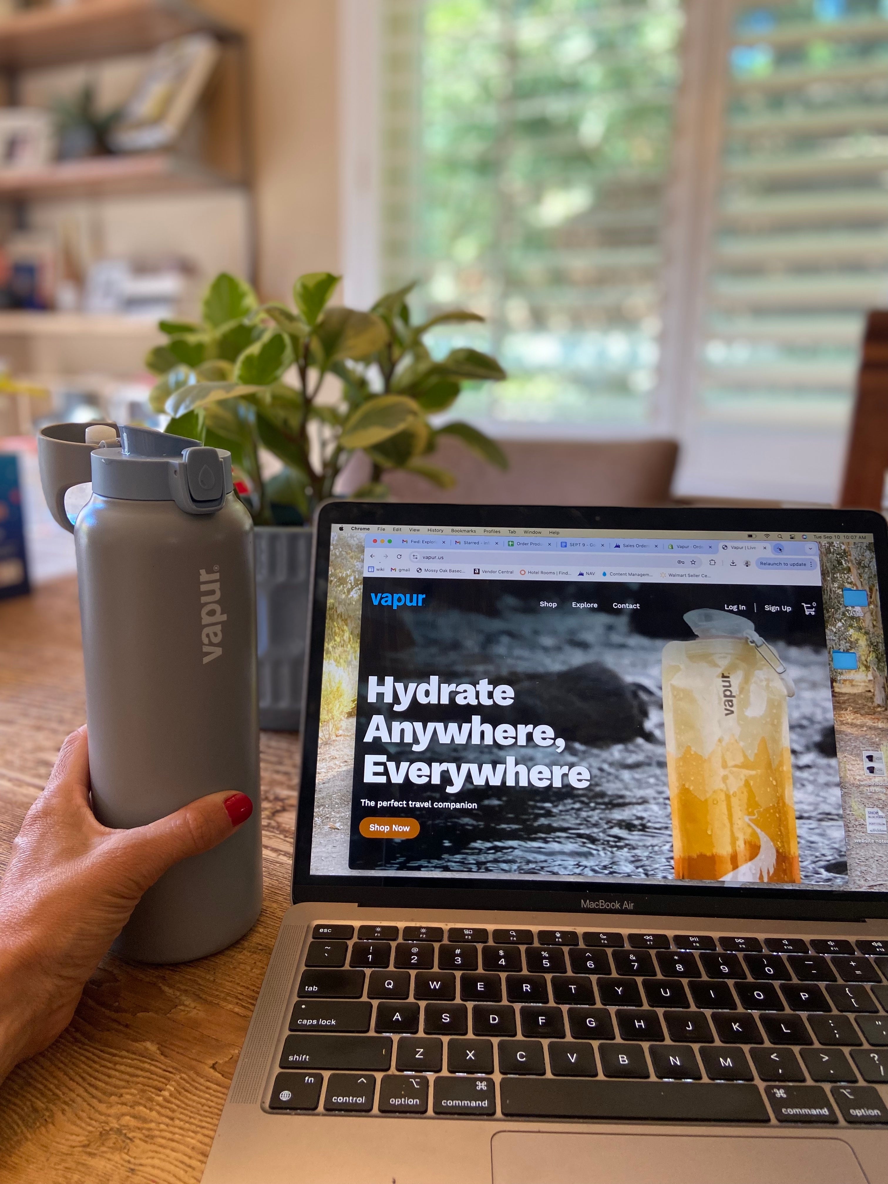 Easy Ways To Stay Hydrated At Work – Vapur